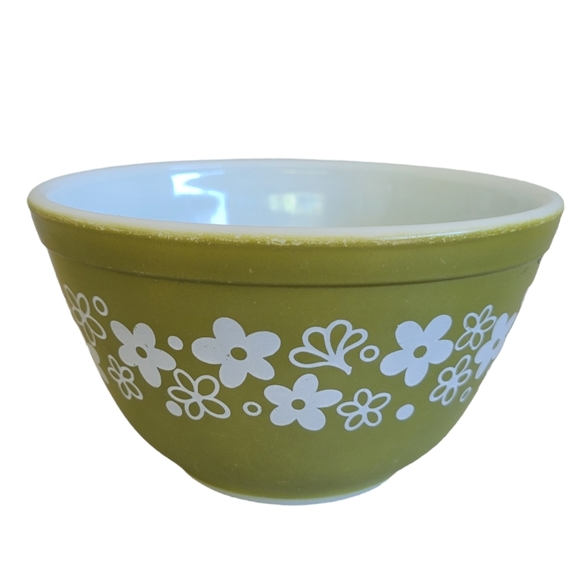 Pyrex | Kitchen | Vintage Pyrex 4 15pt Spring Blossom Green Crazy Daisy ...